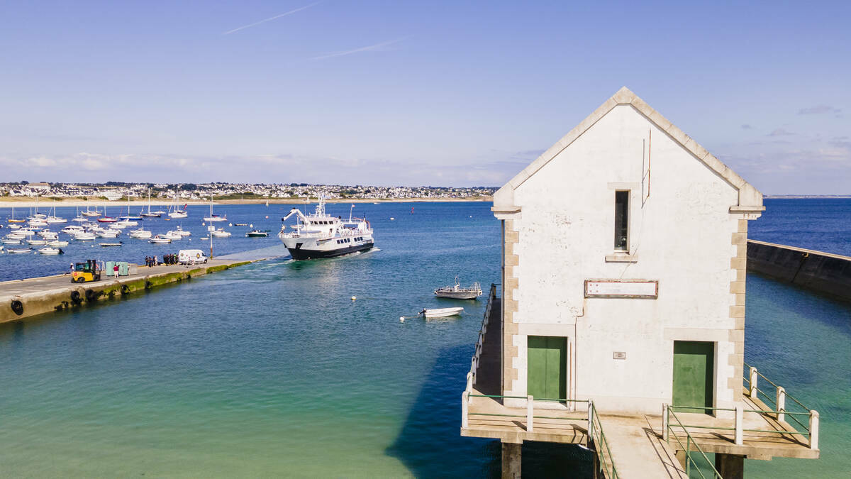Audierne | Cap-Sizun - Pointe du Raz - Audierne - Île de Sein - Pont ...